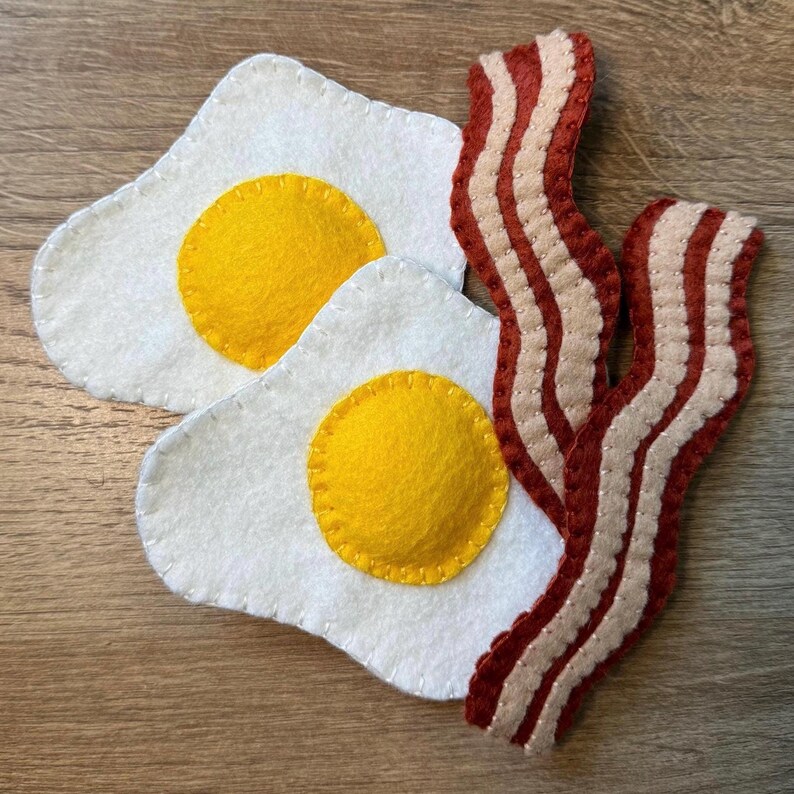 Felt Play Food: Handmade Bacon and Eggs - Pretend Play - Etsy