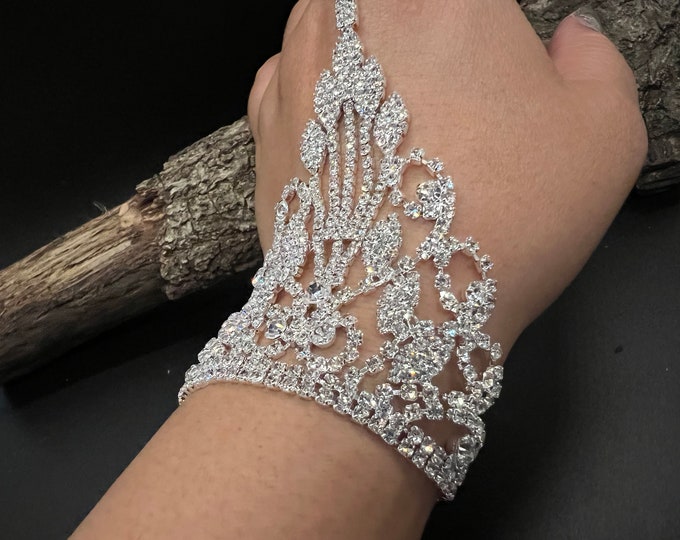 Crystal Hand Piece. Hand Jewelry With Connected Ring. Hand Chain and ...