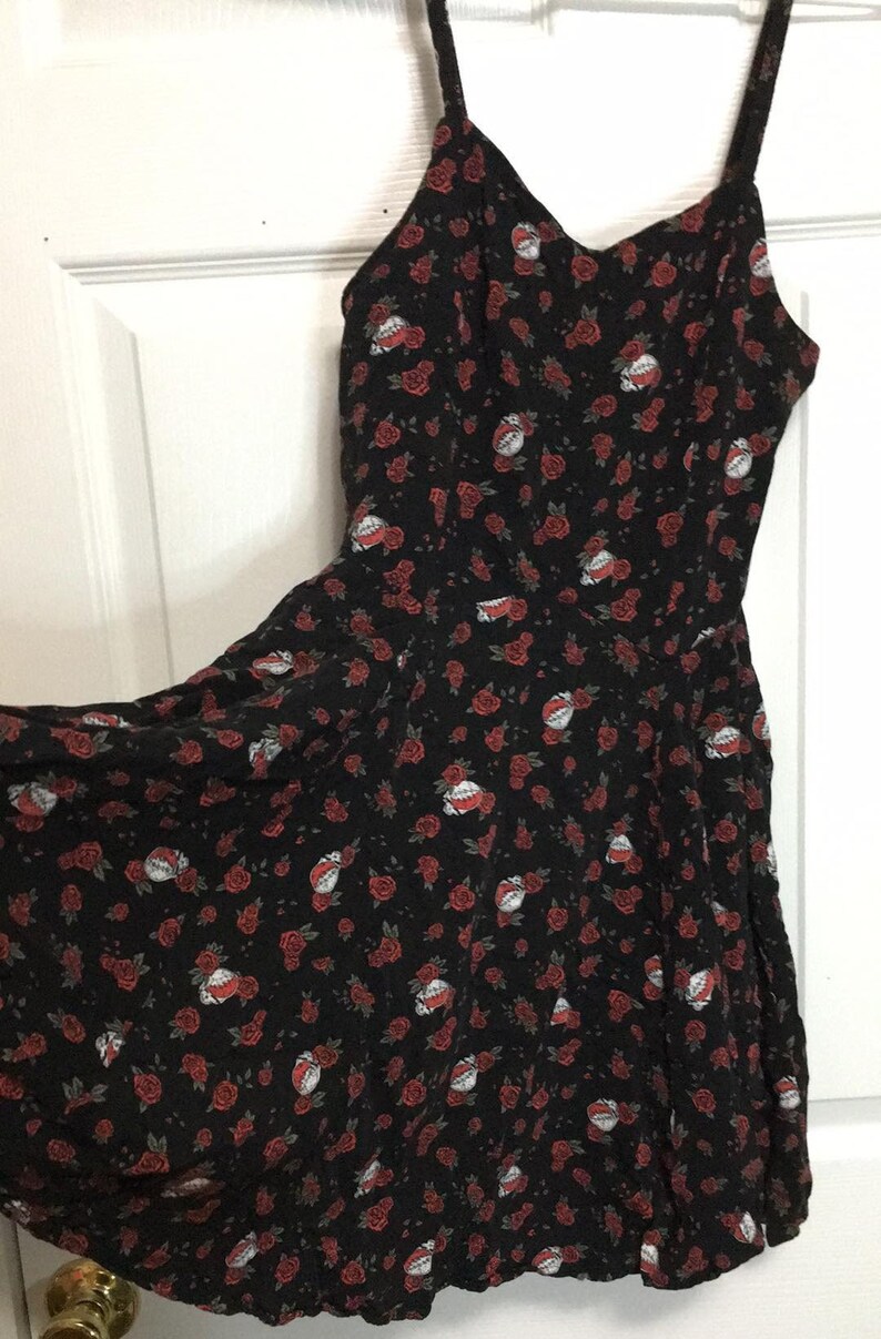 Whismy Goth Whimsical Gothic Cute Casual Black & Red Floral Rose Skulls ...