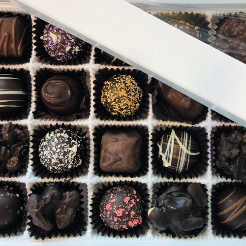 Customizable Box of 15 Assorted Artisan Chocolates Choose - Etsy