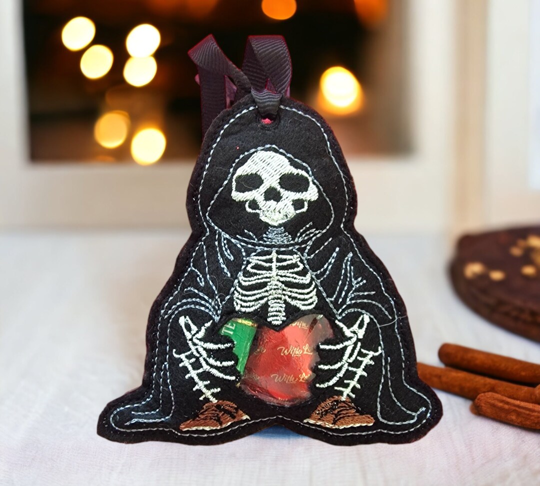 Skeleton Treat Bag in Hoop - Machine Embroidery Design, Halloween ...