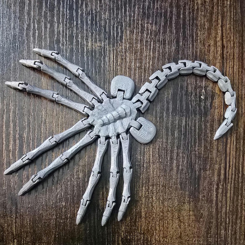 3D Printed Articulated Facehugger | Alien Xenomorph - Etsy