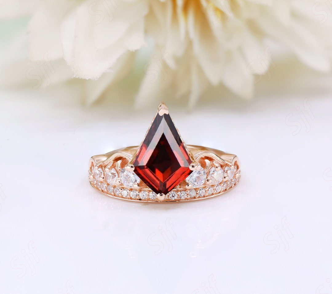Leaf Theme Kite Shape Red Garnet Gemstone 14K Rose Gold Engagement ...