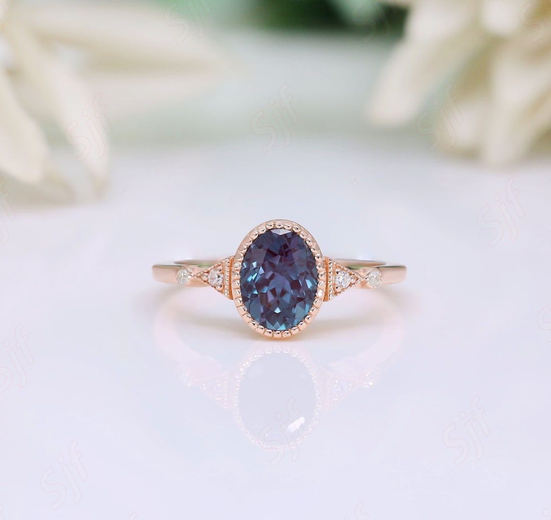Beautiful Oval Alexandrite Gemstone Statement Gold Ring Danity Silver ...