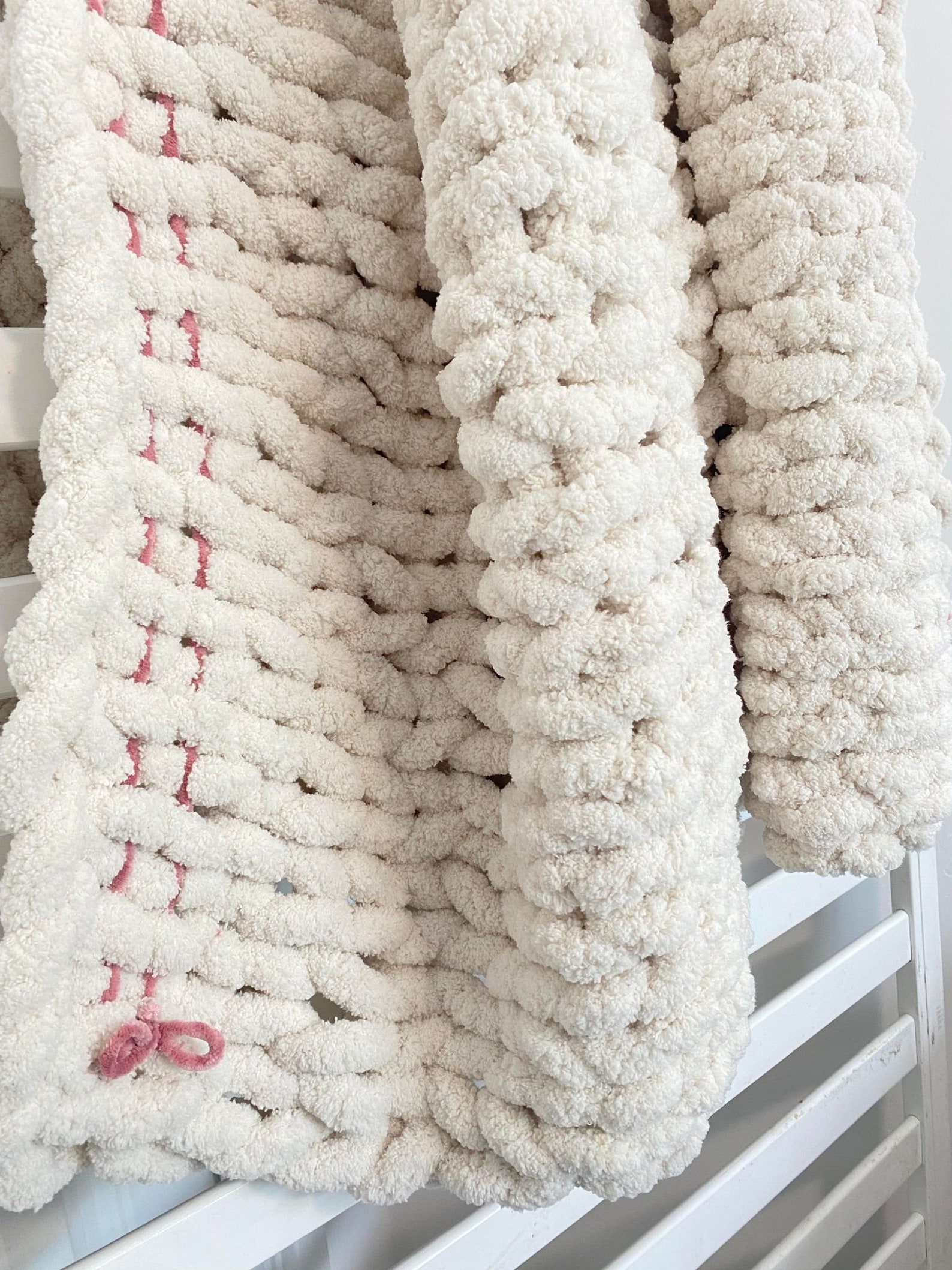 Coquette Chunky Blanket - Etsy