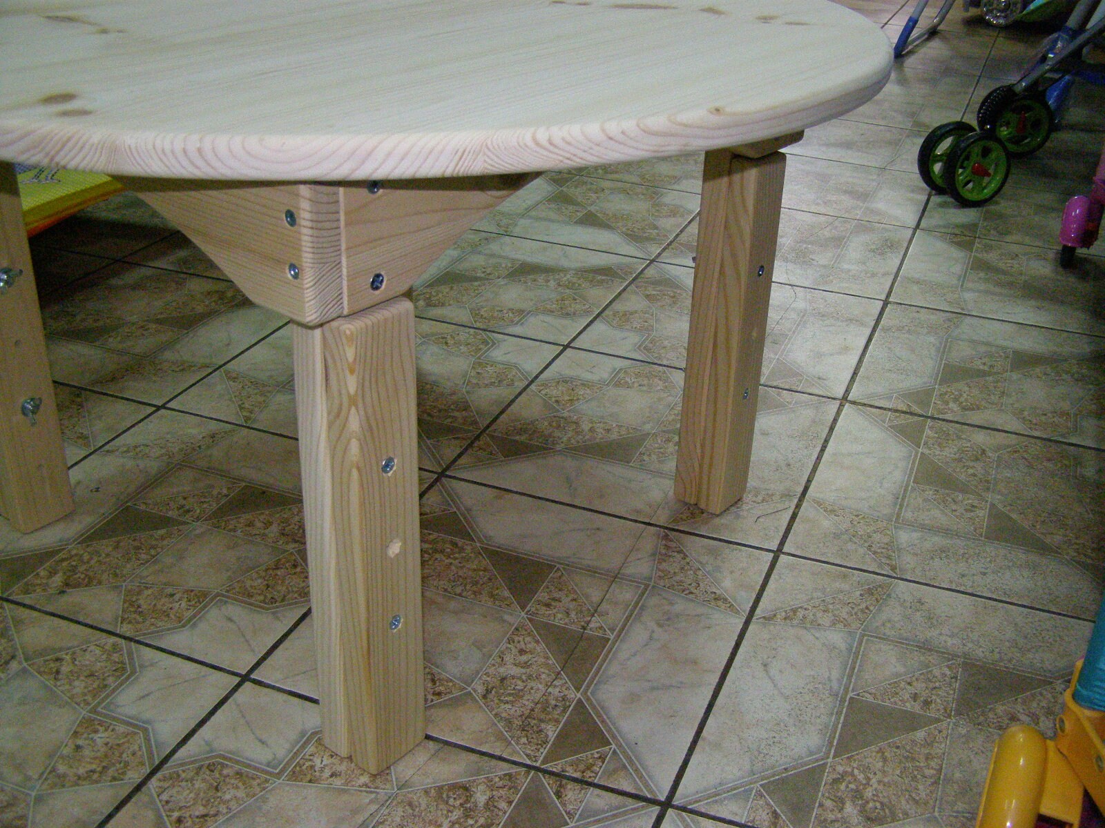 Round Table Adjustable Height 3 Positions for Child 1-7 Year | Etsy