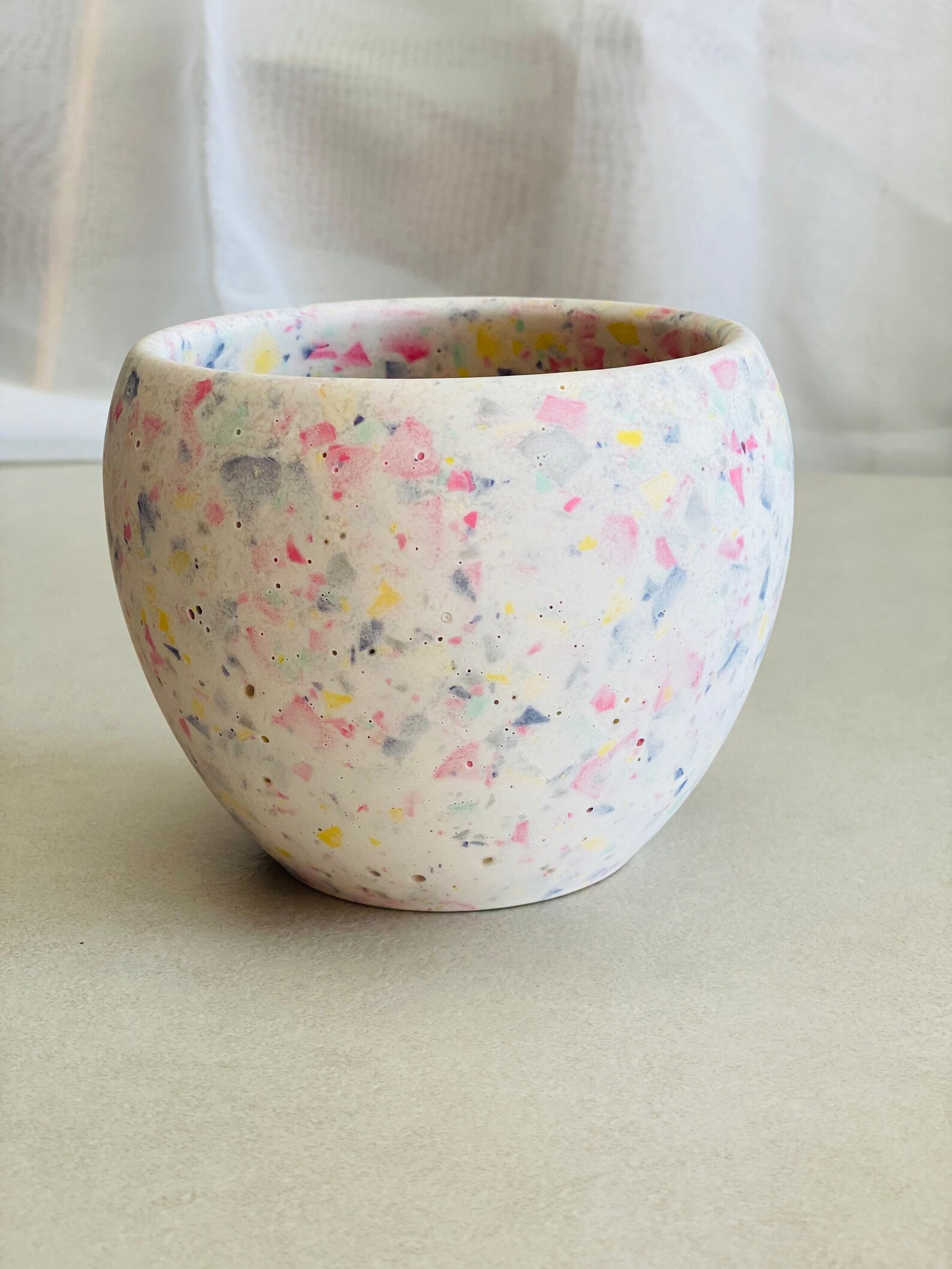 Jesmonite Terrazzo Planter | Design Colorful Confetti | Modern Round ...
