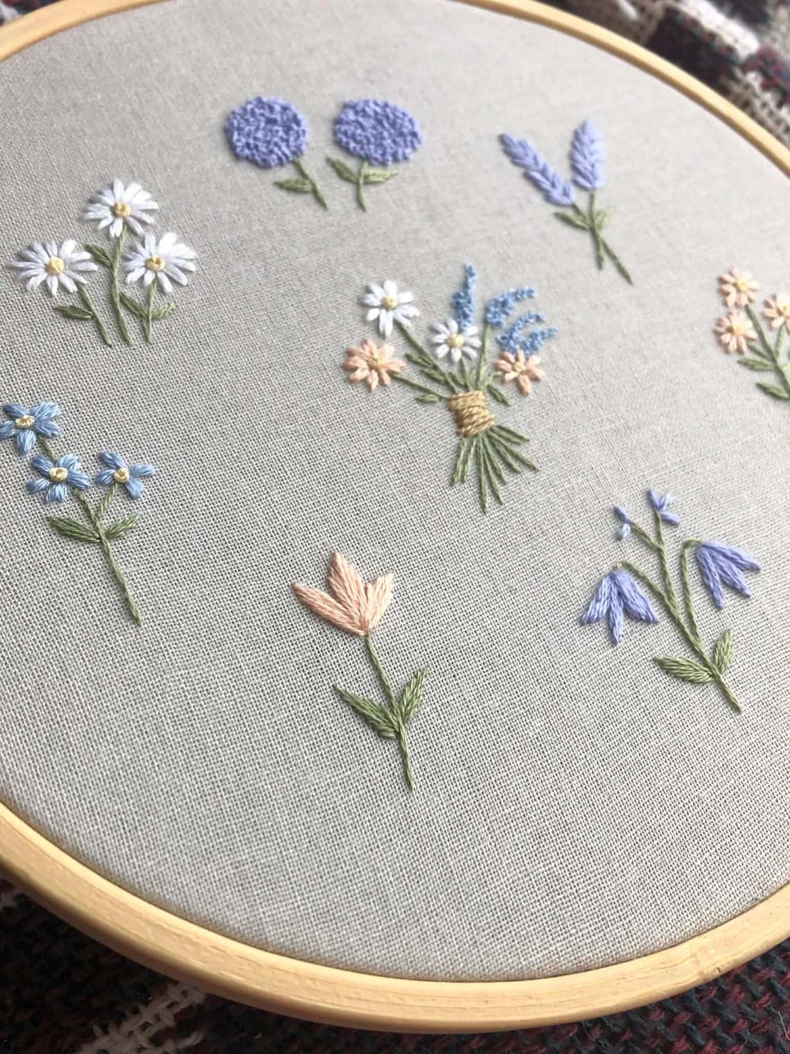 Tiny Flowers Hand Embroidery Pattern: Beginner Embroidery Floral Design ...