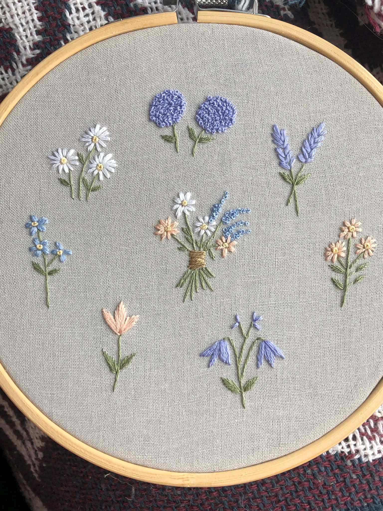 Tiny Flowers Hand Embroidery Pattern: Beginner Embroidery Floral Design ...