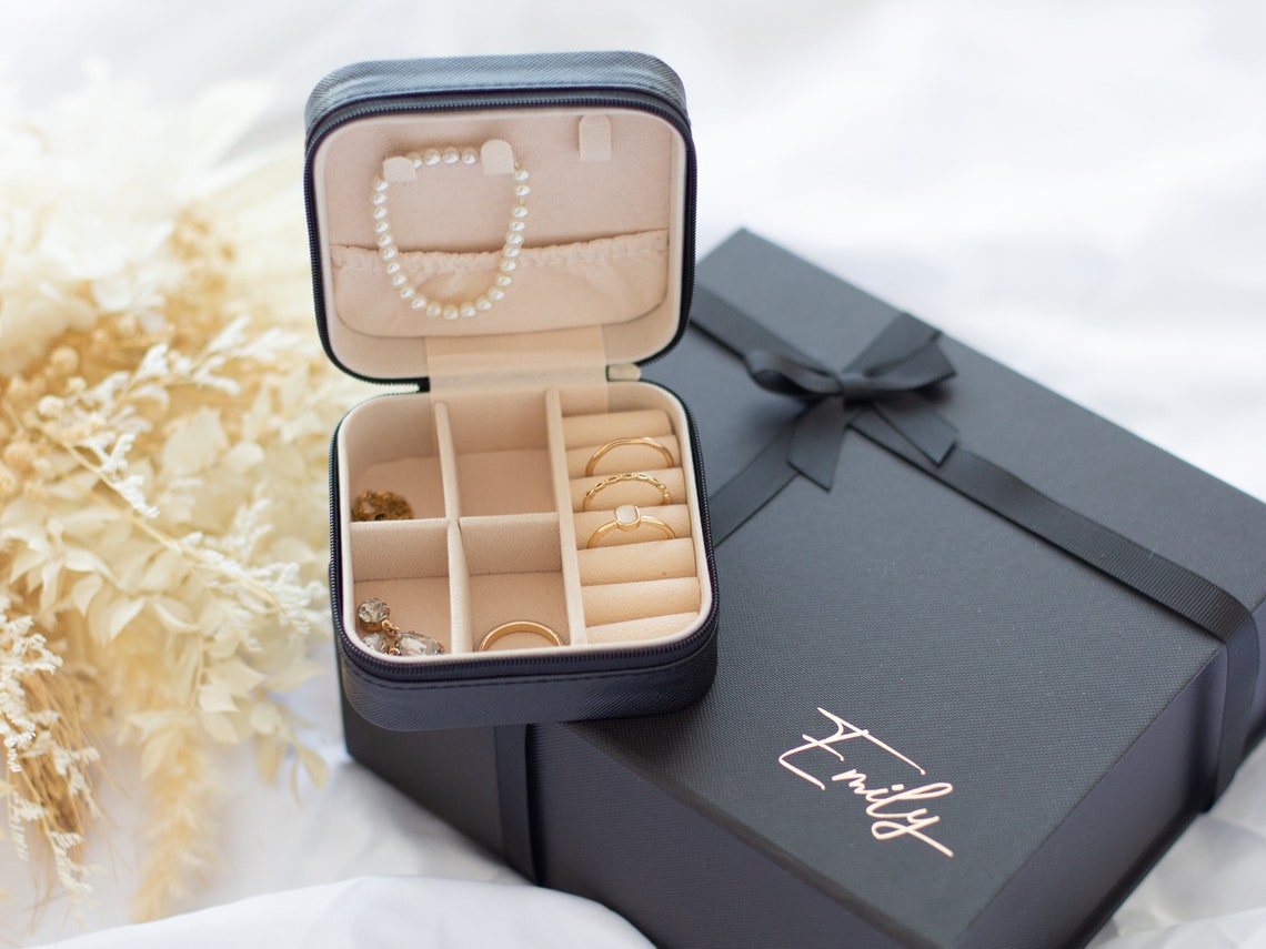 Custom Jewelry Box ,personalized Jewelry Box, Wedding Party Gifts ...