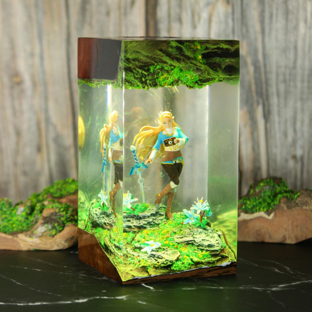 Diorama Princess Zelda Resin Lamp, Handmade Zelda Light Gift, Unique ...
