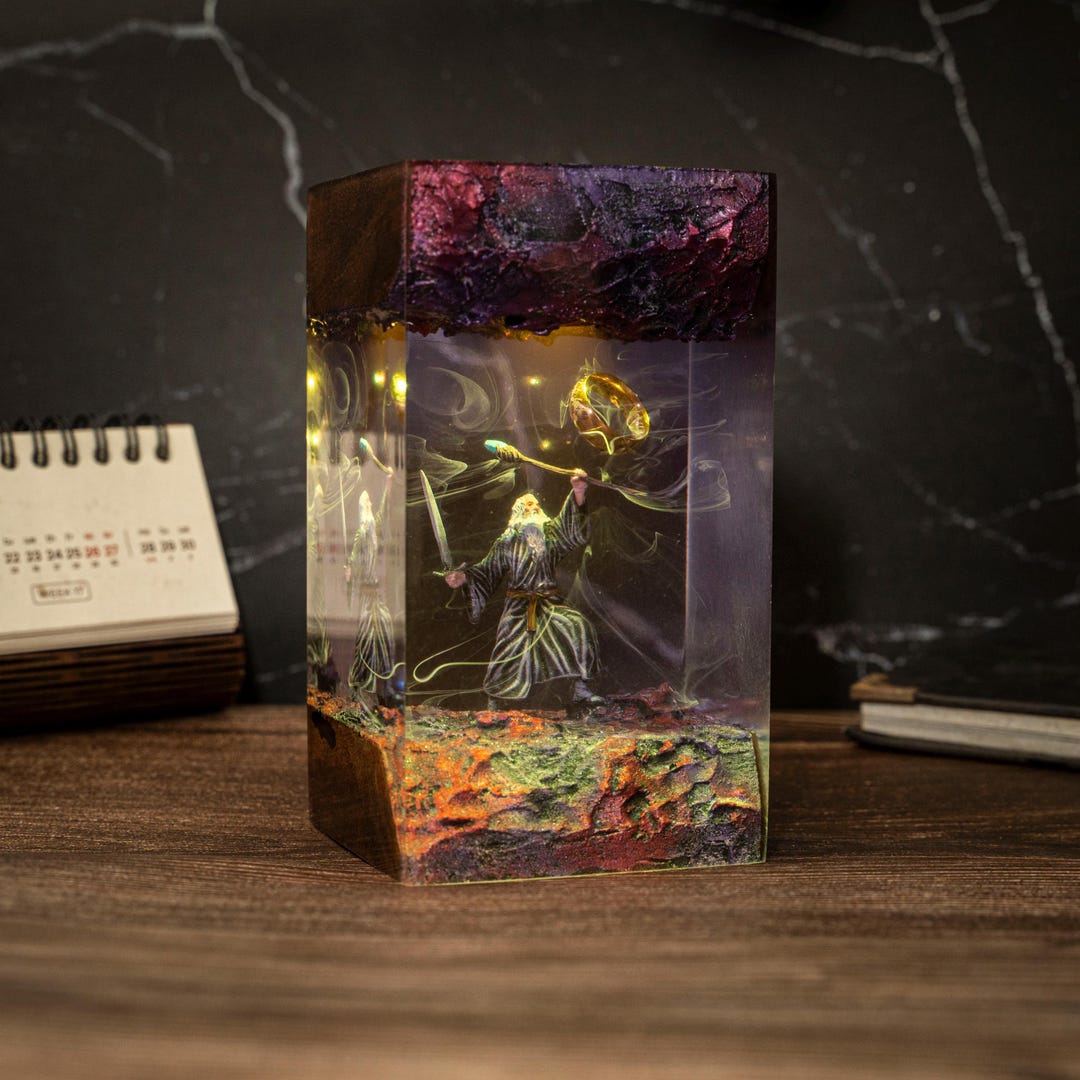 Grey Wizard Resin Lamp, Handmade LOTR Room Decor Epoxy Lamp ...