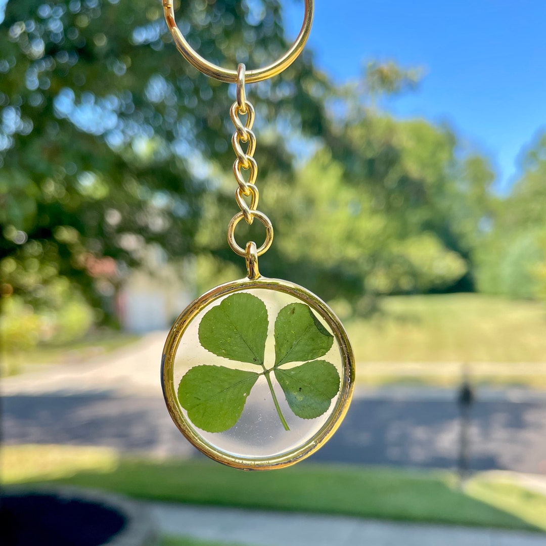 Handpicked 4 Leaf Clover Keychain Handmade - Etsy