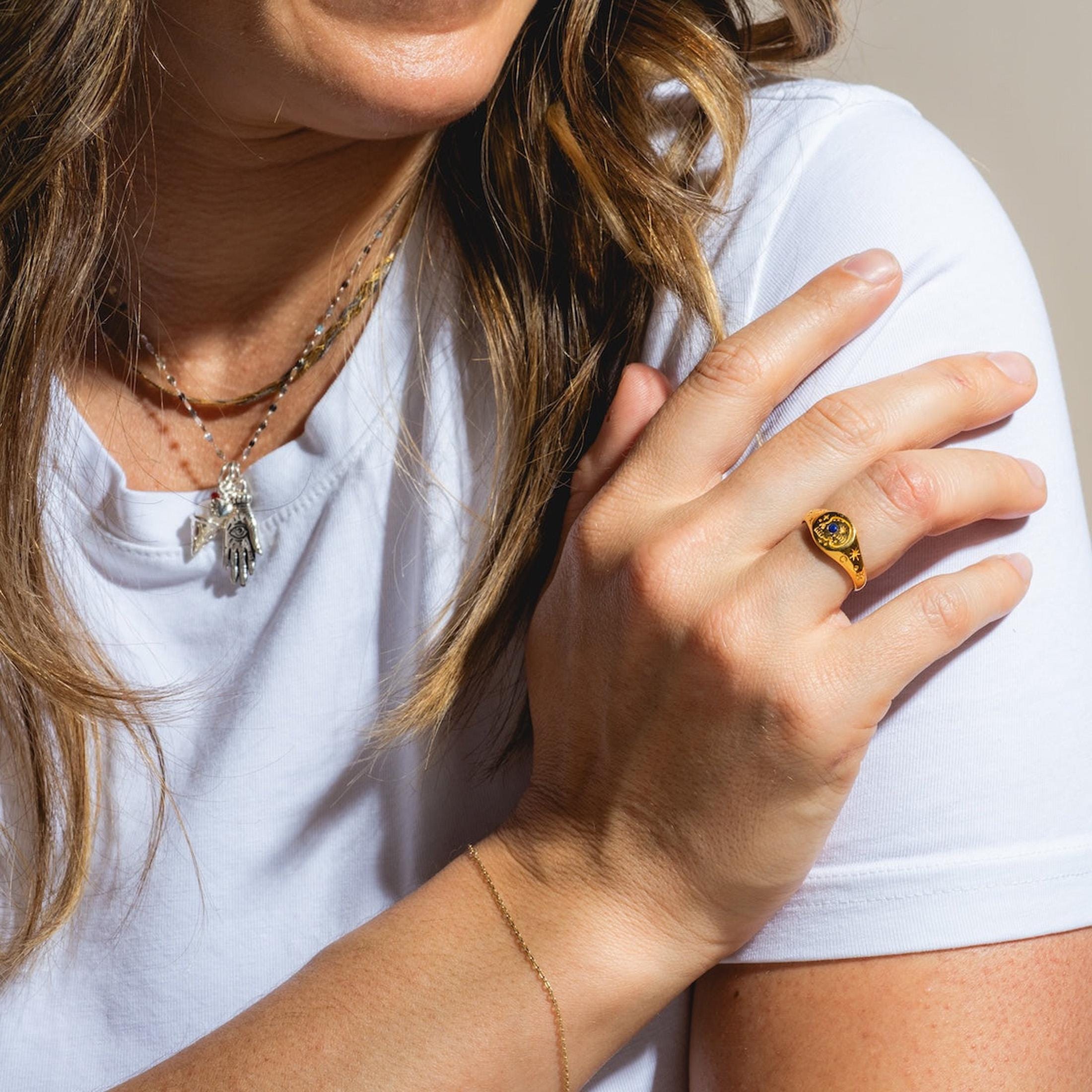 18k Solid Yellow Gold Seer Signet Sapphire Ring Circle Signet Ring ...