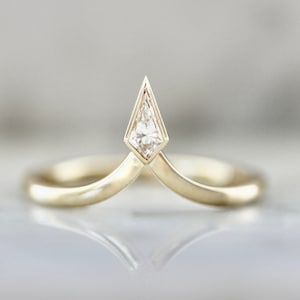 Brunch Money Kite Diamond Ring Unique Kite Shape Moissanite Engagement ...