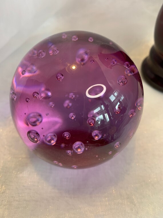 Paperweights Vintage Med Paperweight Clear with Spiralling Yellow White ...