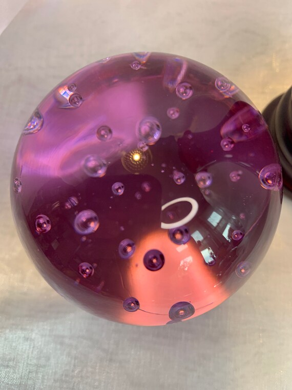 Paperweights Vintage Med Paperweight Clear with Spiralling Yellow White ...