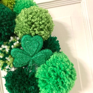 St Patricks Day Pom Pom Wreath - Etsy