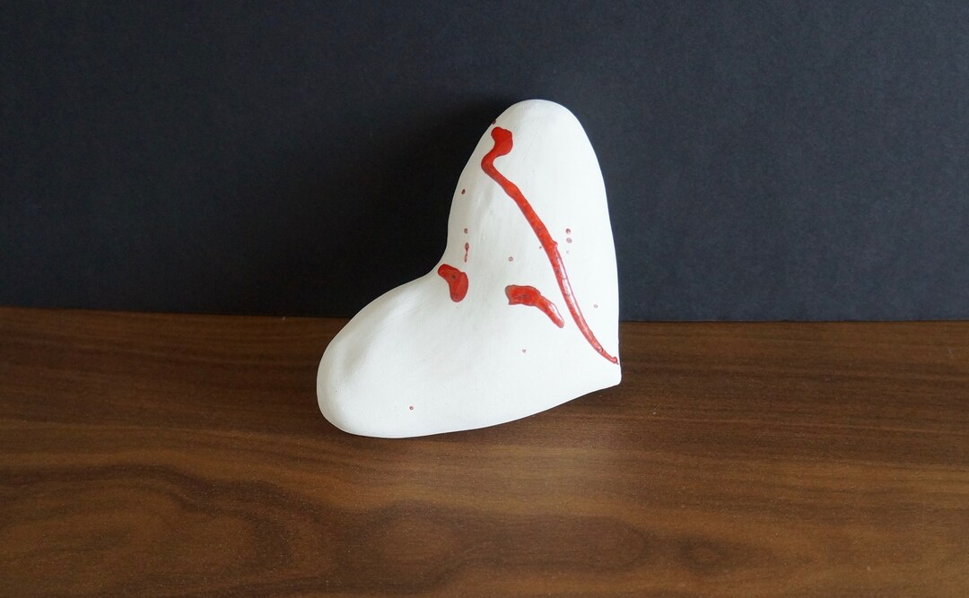 Ceramic Bleeding Heart Paperweight, Objet D'art, Valentine's Gift! - Etsy