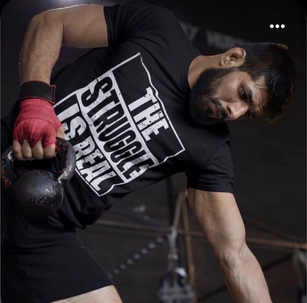 The Struggle is Real Motivational Gym Workout T-shirt Gym Workout Tee ...