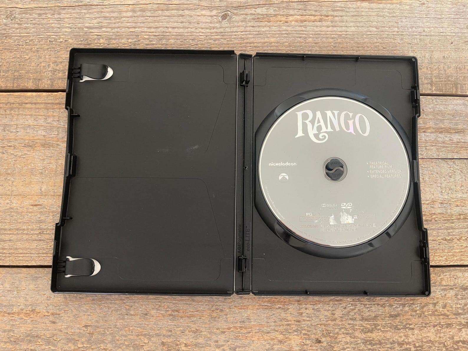 Rango DVD // Johnny Depp // Nickelodeon & Paramount Pictures // Rated ...