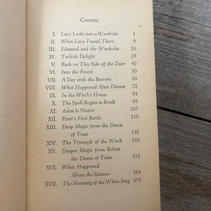 C.S. Lewis // the Lion the Witch and the Wardrobe // Book 2 in the ...