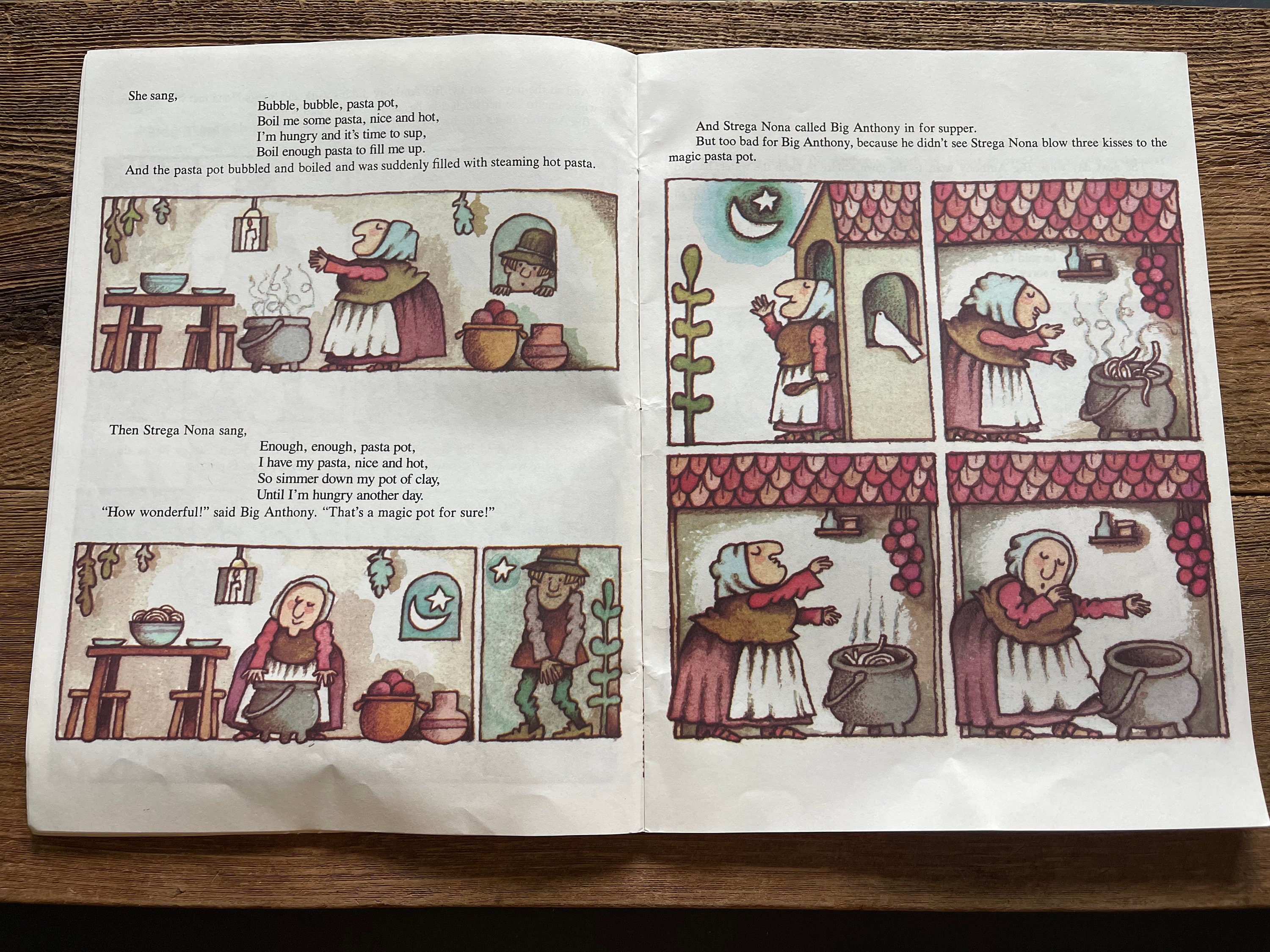 Strega Nona // Tomie De Paola // Scholastic Book - Etsy