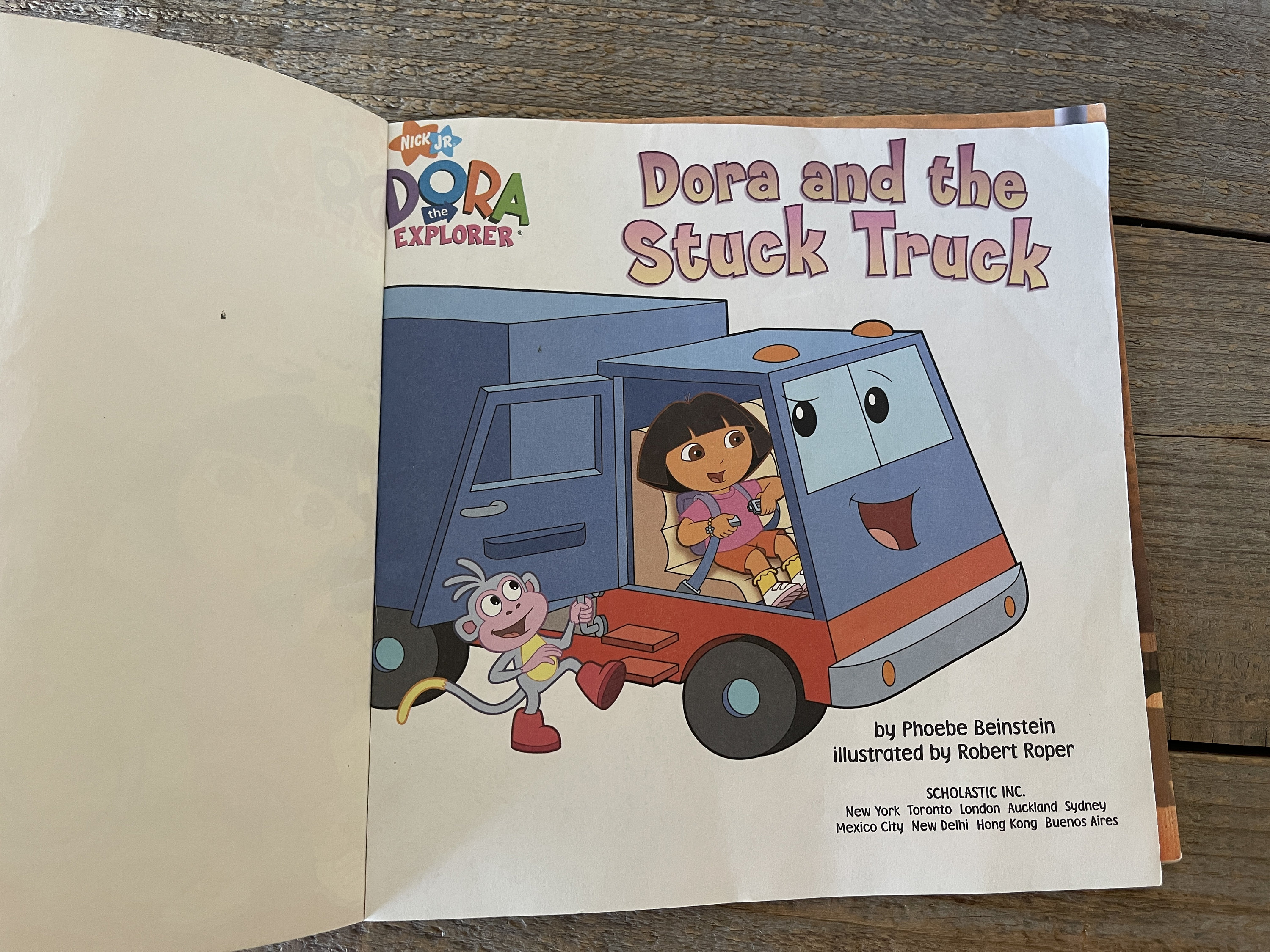 Dora The Exproler Stuck Trucks Coloring Pages [2025]