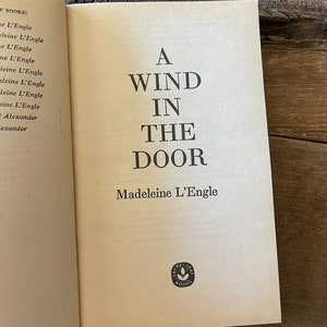 A Wind in the Door // Madeleine L'engle // 1982 - Etsy
