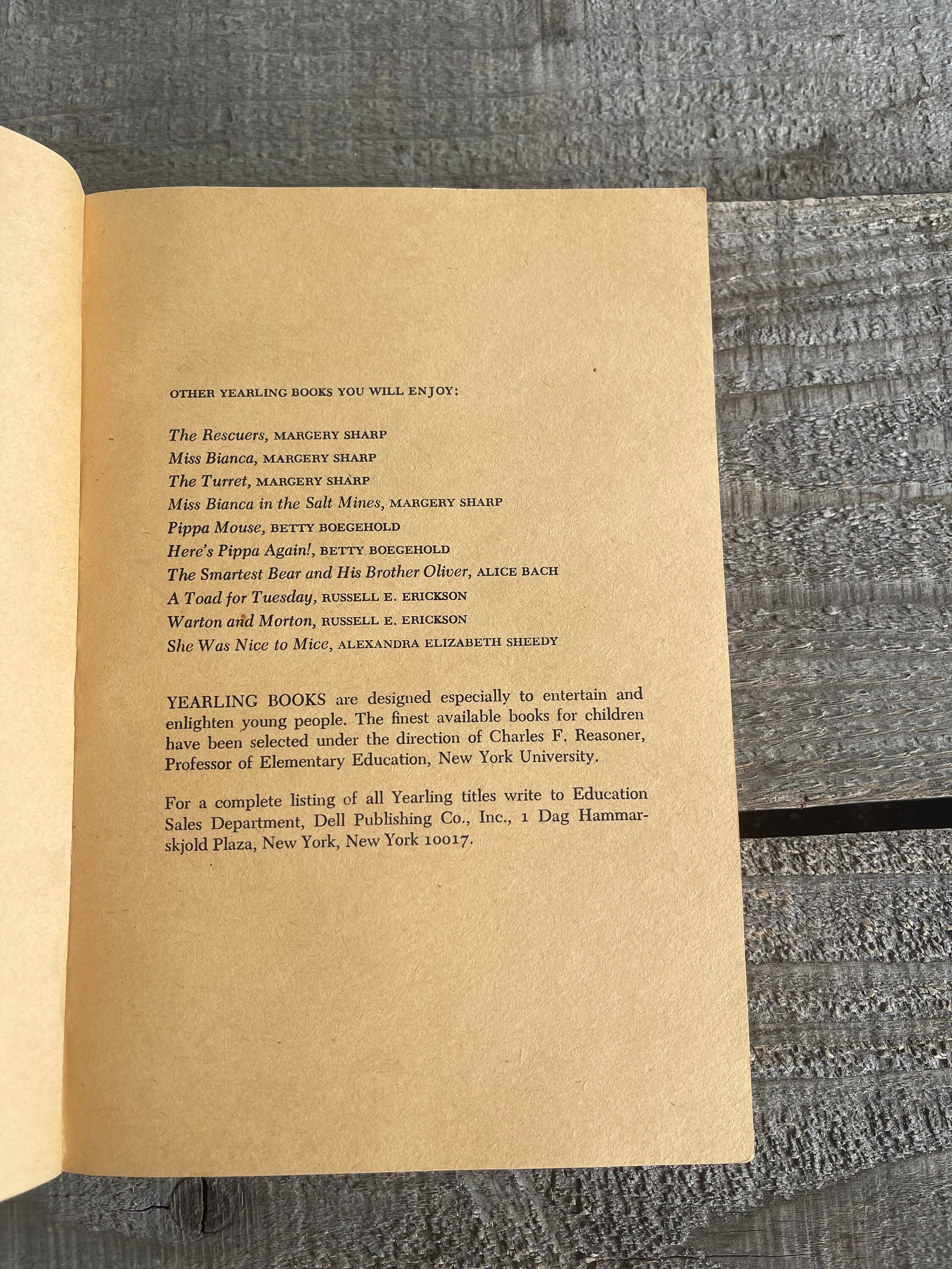 The Rescuers by Margery Sharp // Garth Williams // 1977 Dell - Etsy