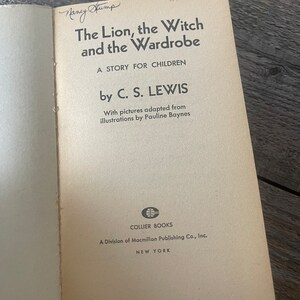 C.S. Lewis // the Lion the Witch and the Wardrobe // Book 2 in the ...