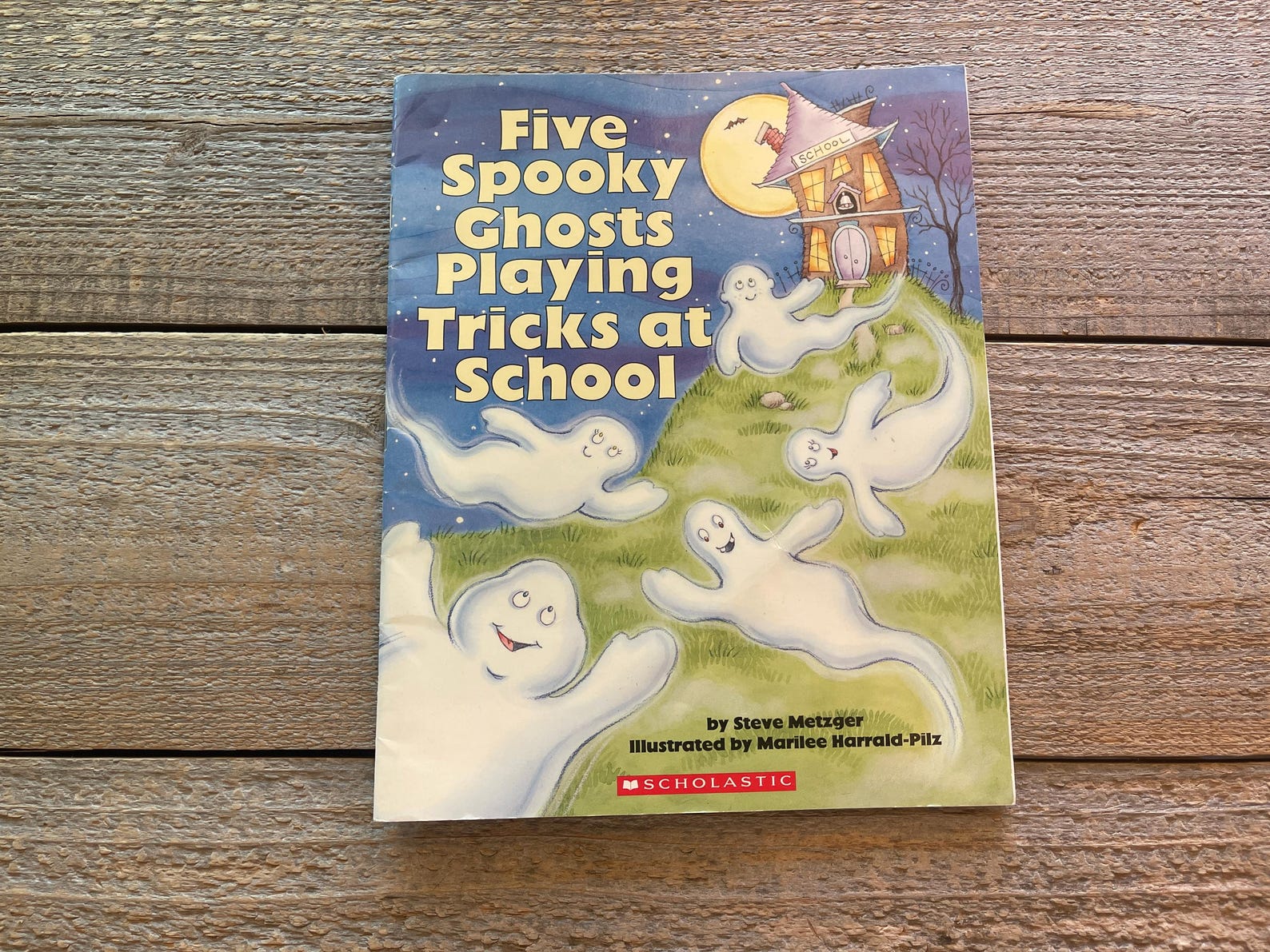 Five Spooky Ghosts Playing Tricks at School // Steve Metzger // 2005 ...