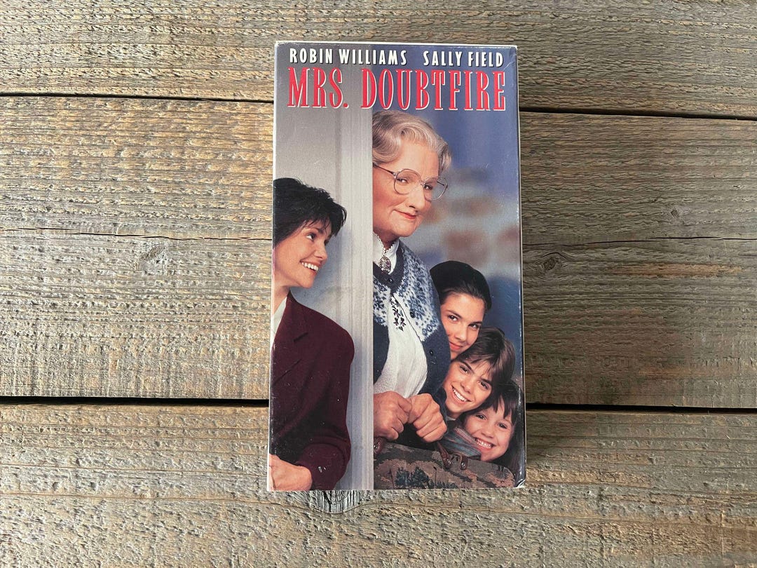 Mrs. Doubtfire VHS Movie // Robin Williams, Sally Field // 1994 // PG ...