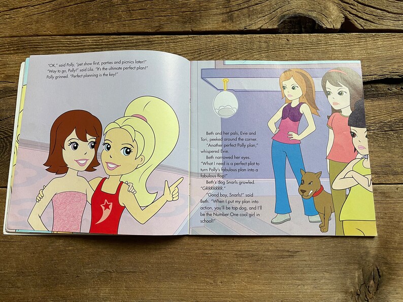 Polly Pocket Book // Polly's Fabulous Pet Palace // Pamela - Etsy