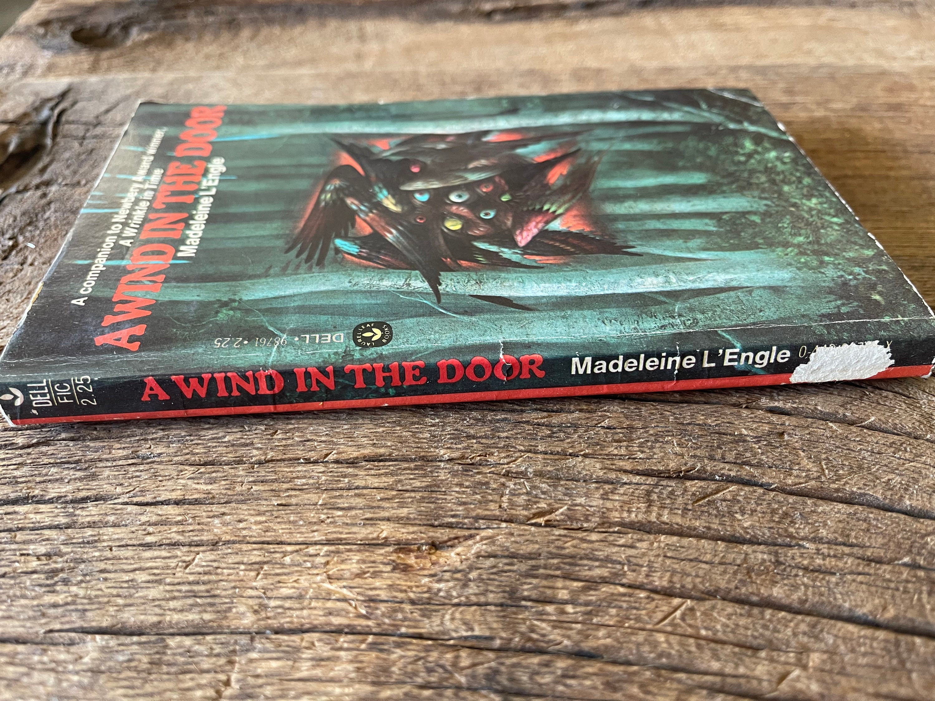 A Wind in the Door // Madeleine L'engle // 1982 - Etsy