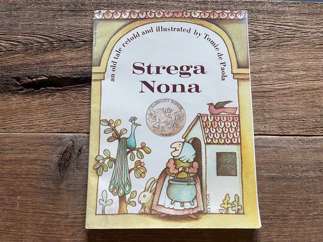 Strega Nona // Tomie De Paola // Scholastic Book - Etsy