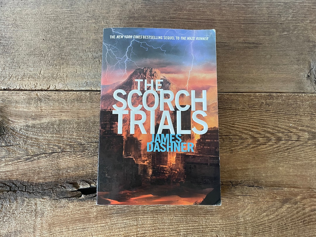 The Scorch Trials // James Dashner // Maze Runner Trilogy Book - Etsy