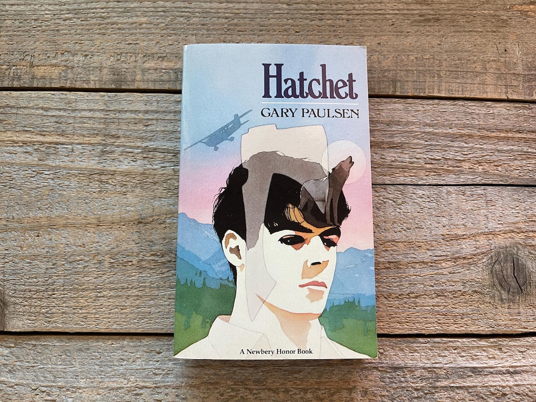 Hatchet by Gary Paulsen // Newbery Medal Book // First Scholastic ...