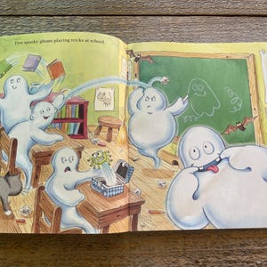 Five Spooky Ghosts Playing Tricks at School // Steve Metzger // 2005 ...