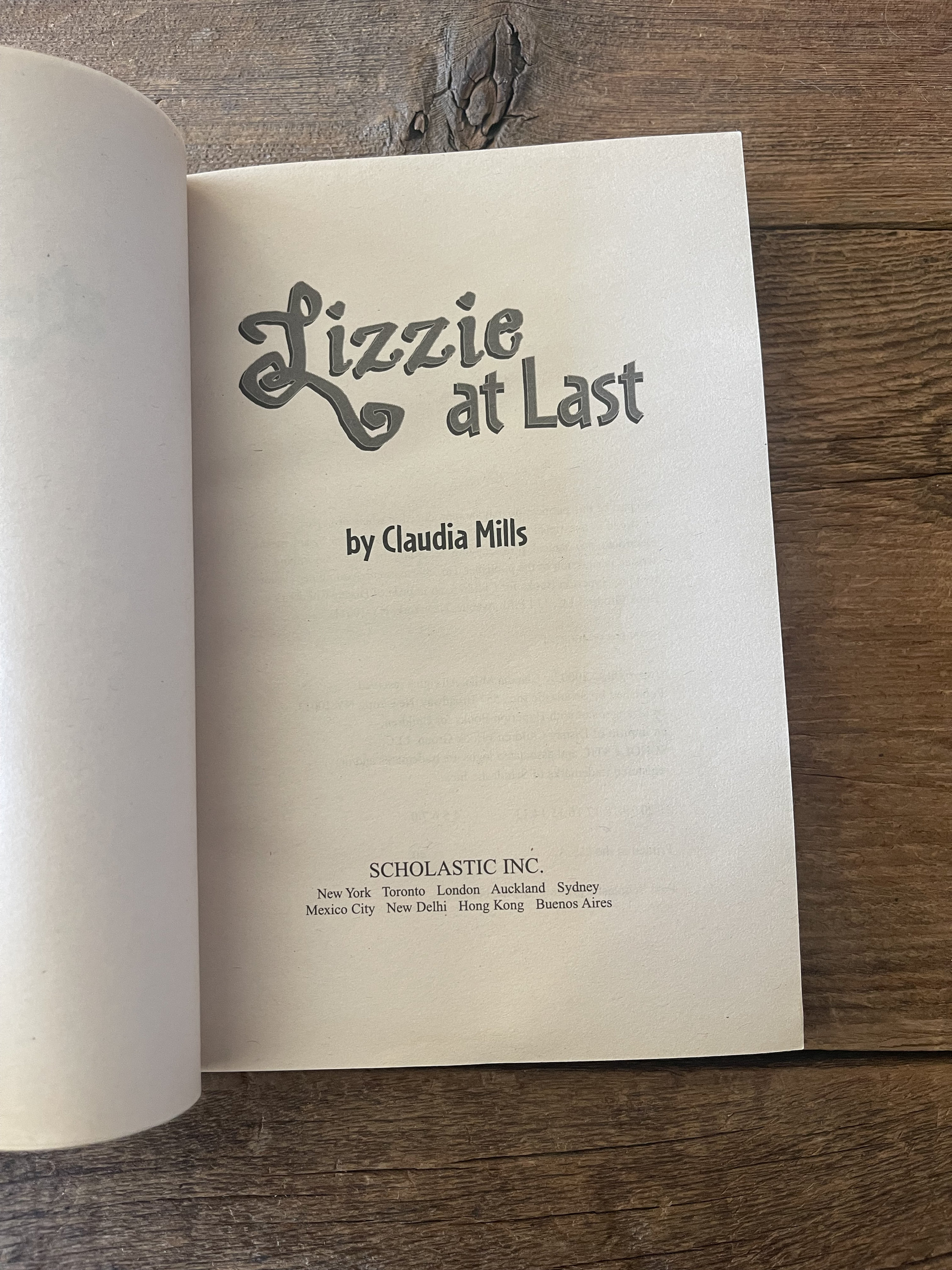 Lizzie at Last // Claudia Mills // First Scholastic Printing 2002 - Etsy