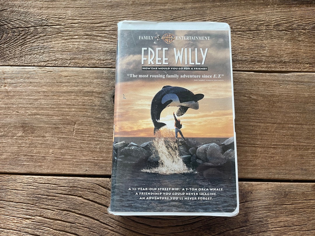 Free Willy Vintage VHS Movie // 1993 Warner Bros Family Entertainment ...