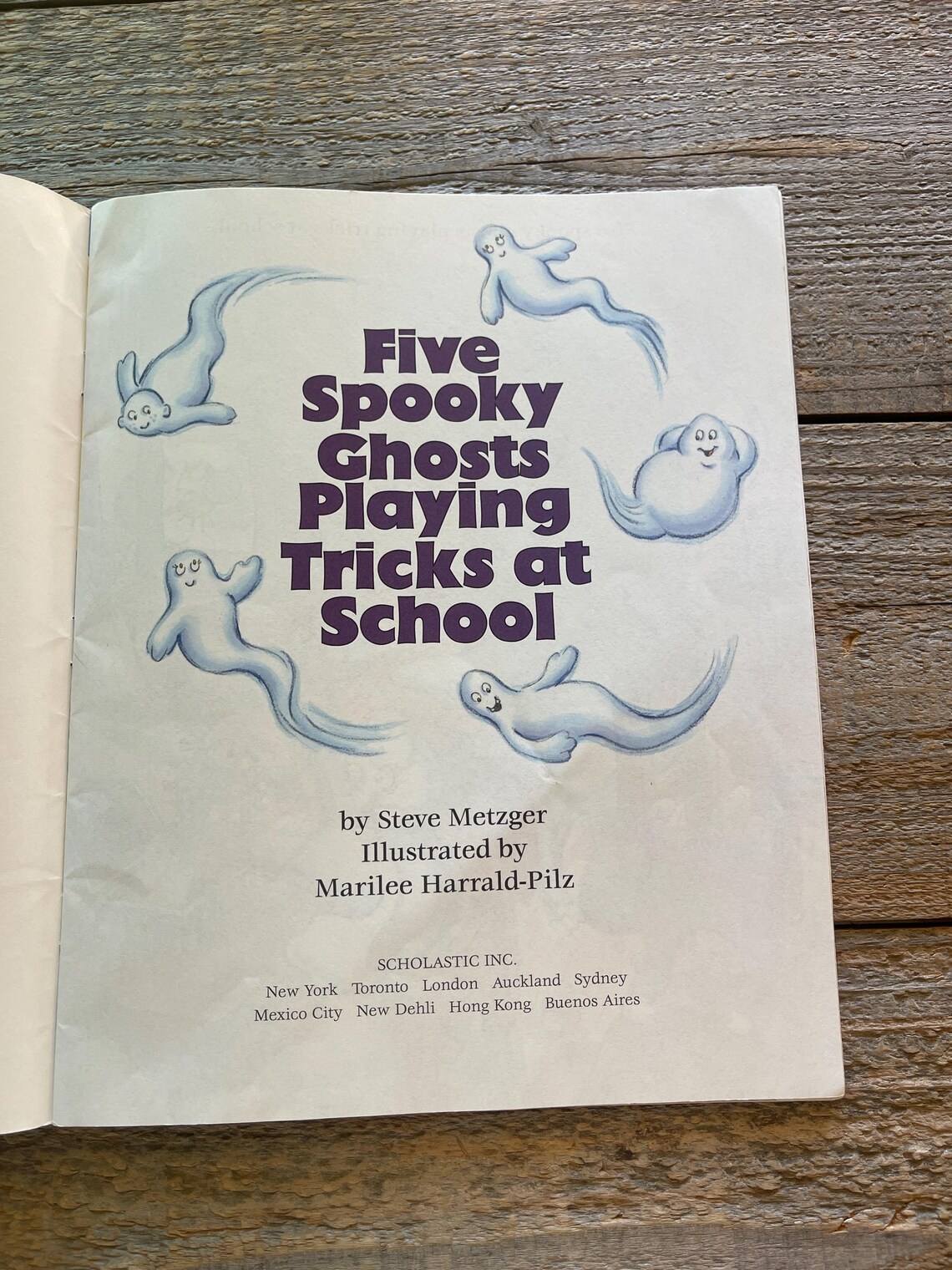 Five Spooky Ghosts Playing Tricks at School // Steve Metzger // 2005 ...