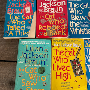The Cat Who....books // Lilian Jackson Braun // You Choose - Etsy