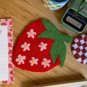 Cute Strawberry Wall Decor Punch Needle Hanging Flowering Strawberry ...