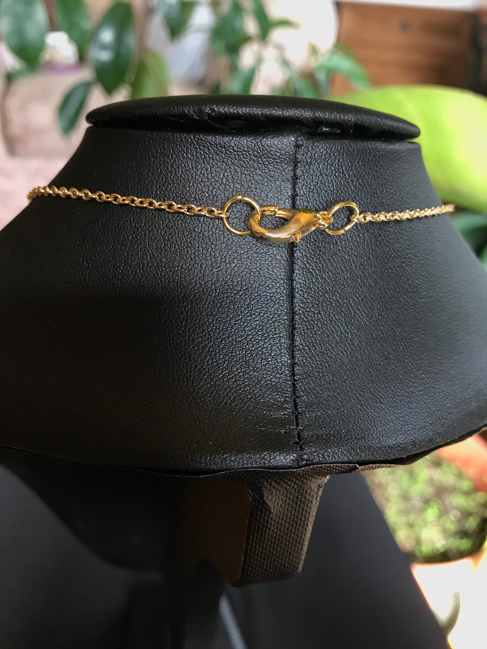 Shilo Gold Chain Necklace With Lady With Ponytail Cameo Cabochon ...