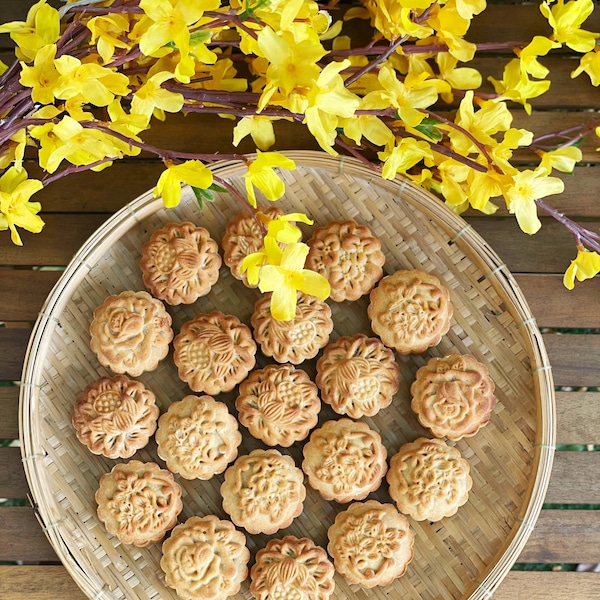 Mid Autumn Mooncakes - Etsy UK