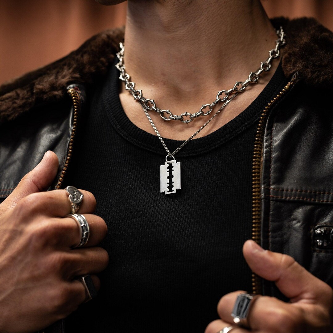 925 Sterling Silver Razor Blade Pendant - Etsy