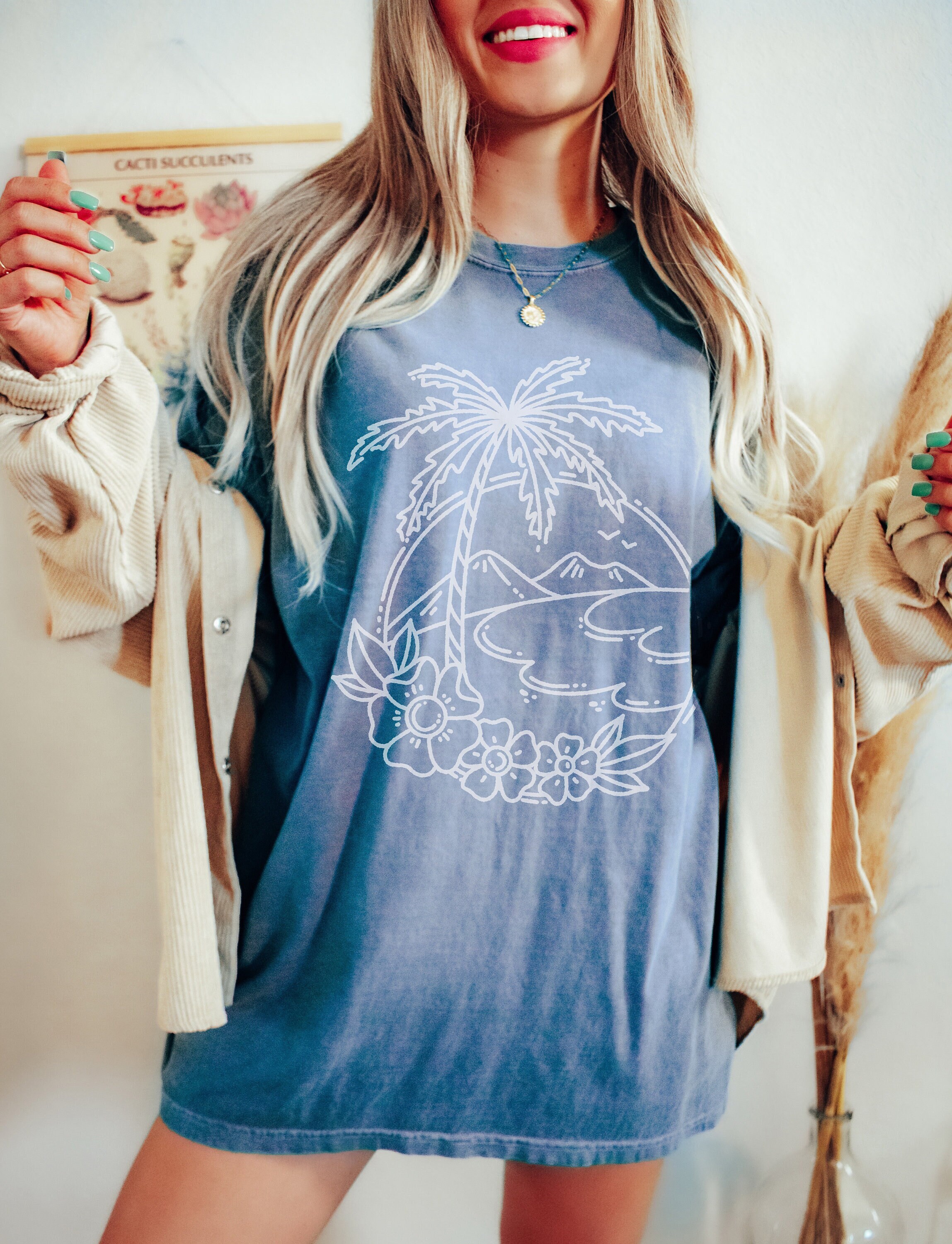Floral Beach Scene Tee, Beach Shirt, Summer Vibes T-shirt, Graphic Tee ...