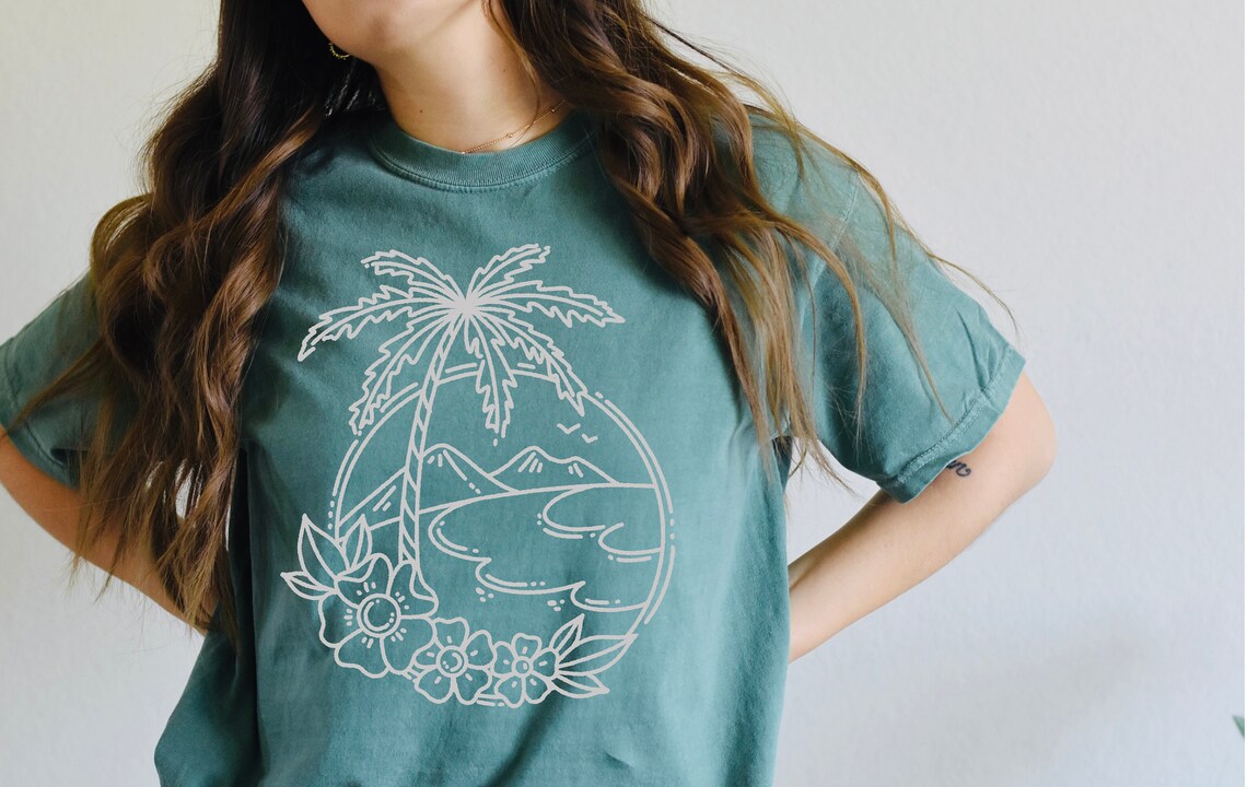 Floral Beach Scene Tee, Beach Shirt, Summer Vibes T-shirt, Graphic Tee ...