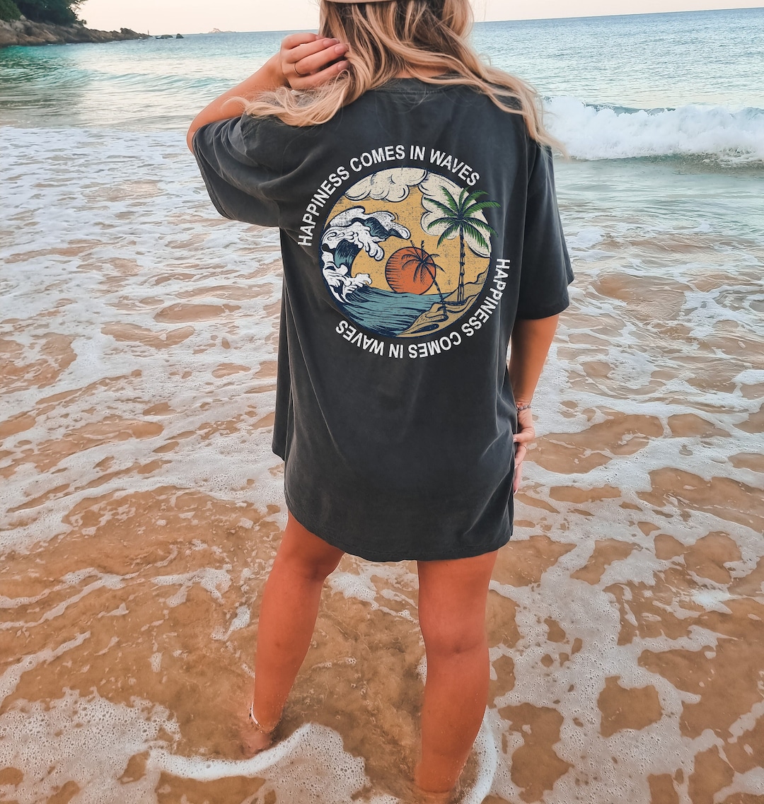 Happiness Comes in Waves Tee, Summer Graphic Tee, Beacht-shirt, Boho ...